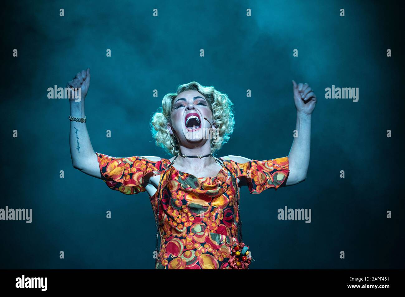 London, UK. 16 April 2025. Rachel Tucker as Myrtle Wilson at a ...