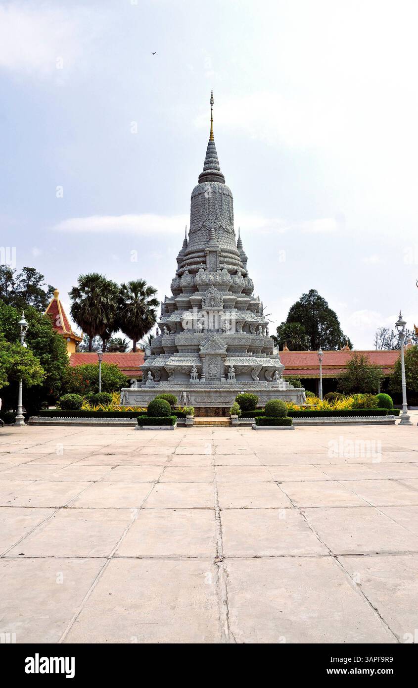 König Ang Duong Stupa auf dem Königspalastgelände. Phnom Penh ...