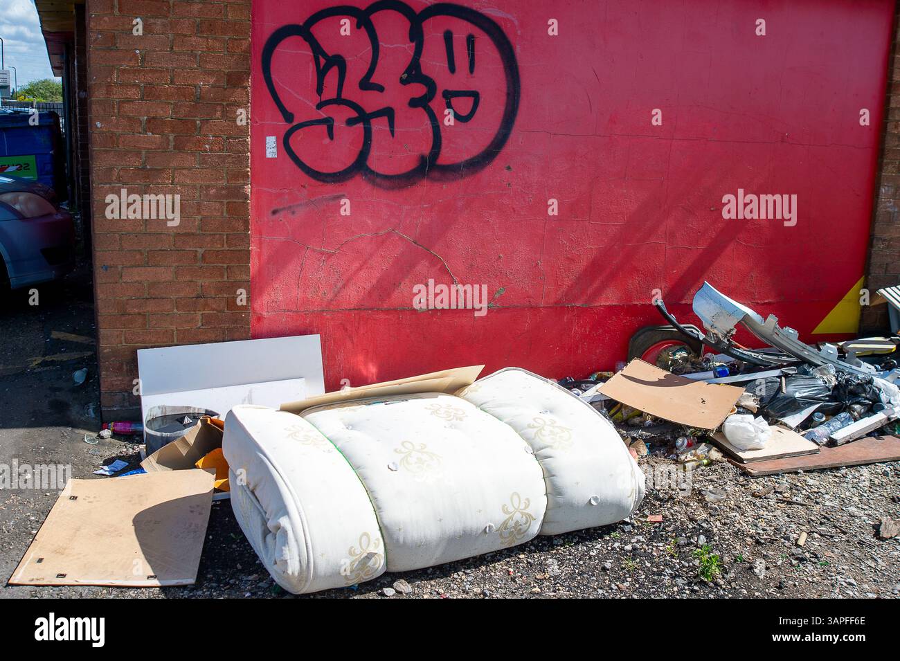 Slough, UK. 16th April, 2025. llegal fly-tipping and rubbish dumped ...