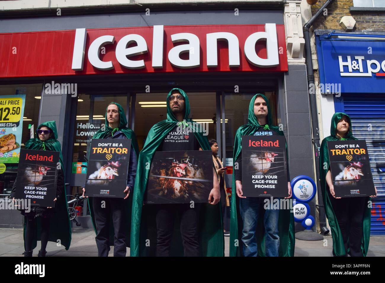 Traitors uk logo hi-res stock photography and images - Alamy