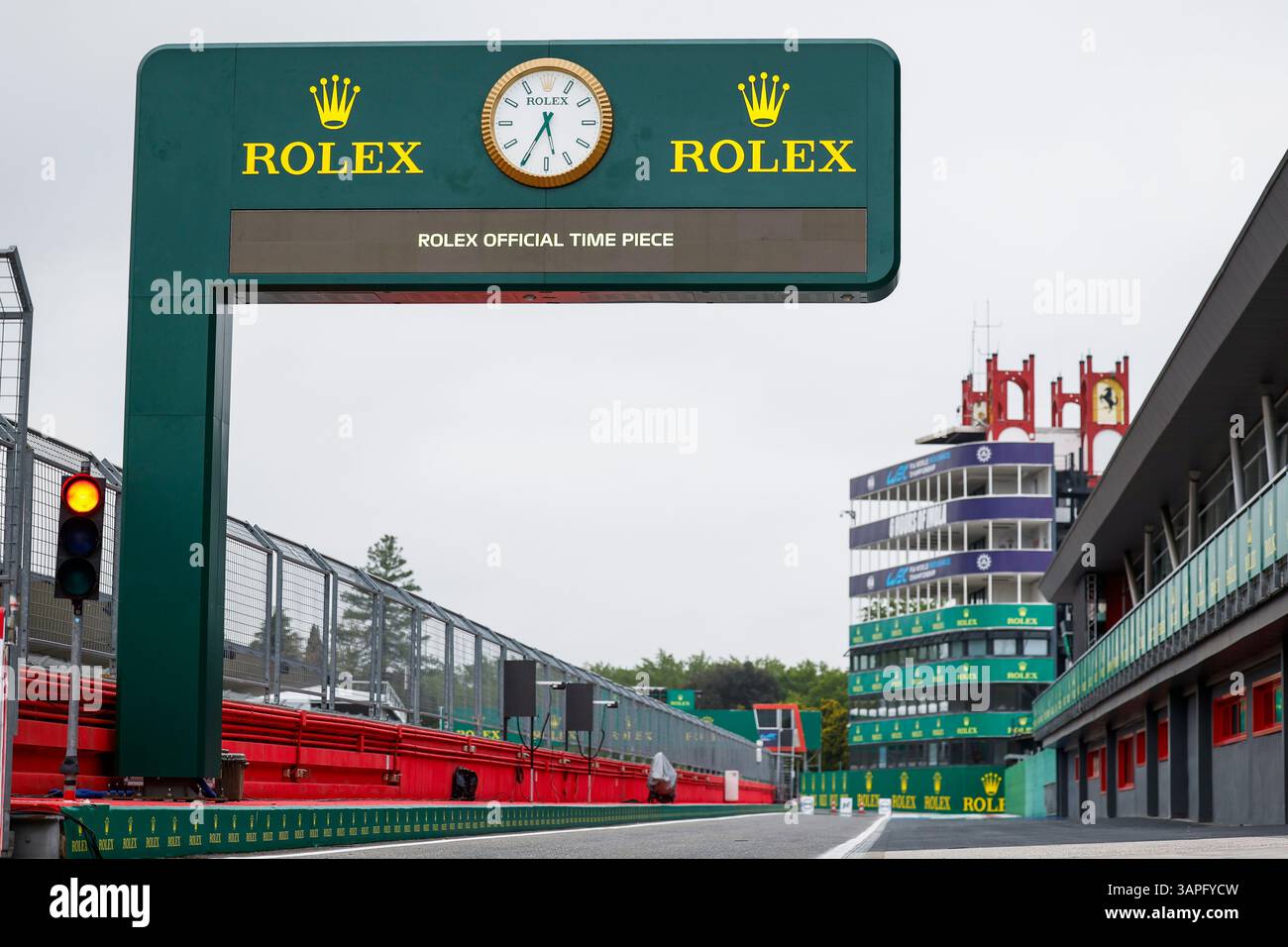 Horloge Rolex, pit lane during the 6 Hours of Imola 2025, 2nd round of ...