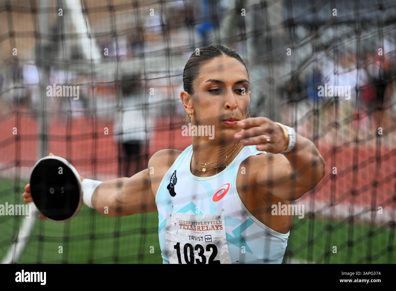 Valarie Allman wins the women's discus in a meet record 218-11 (66.72 ...