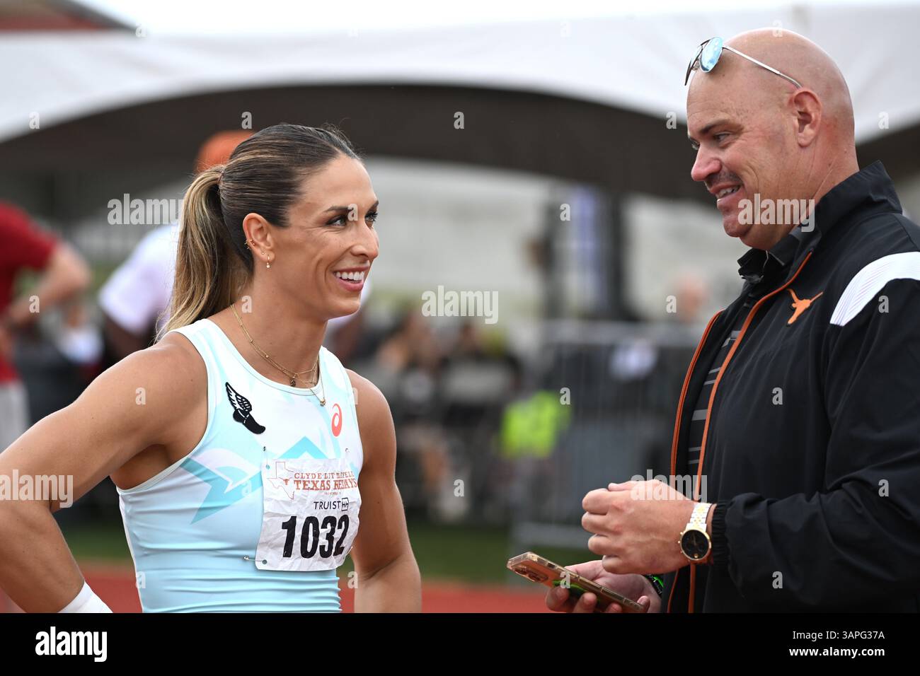 Valarie Allman (left) talks with Texas Longhorns throws coach and ...