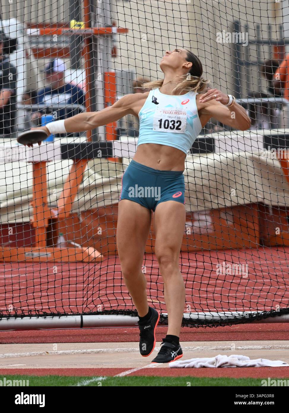 Valarie Allman wins the women's discus in a meet record 218-11 (66.72 ...