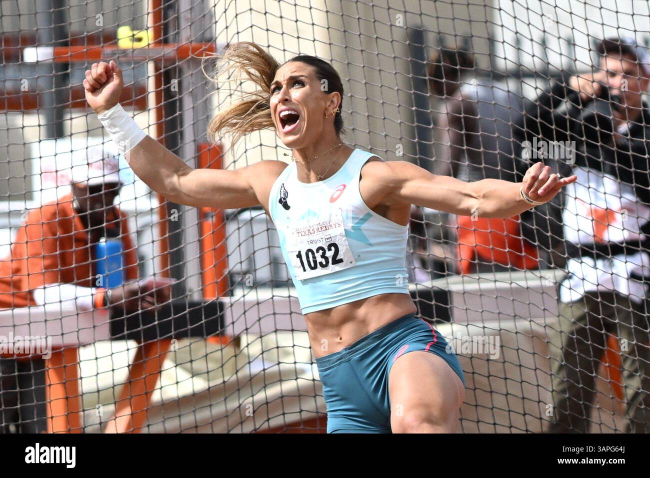 Austin, United States. 28th Mar, 2025. Valarie Allman wins the women's ...