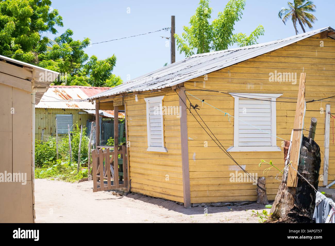 Houses house dominican republic hi-res stock photography and images - Alamy