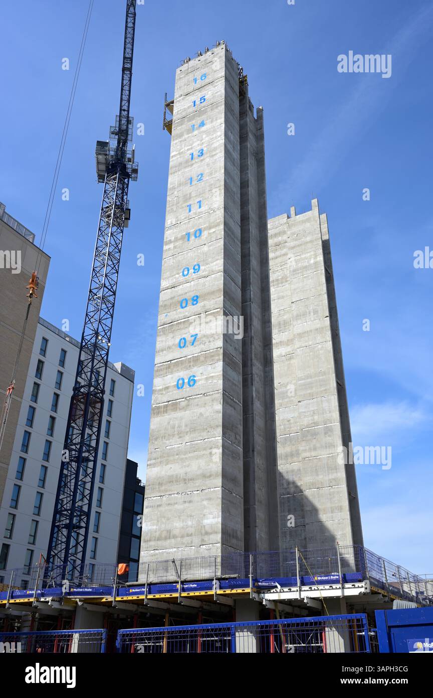 16 sixteen floors hi-res stock photography and images - Alamy