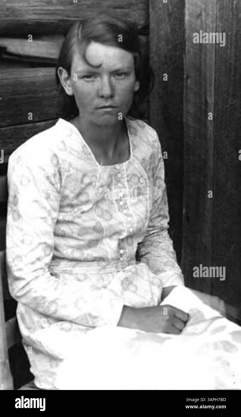 Photograph of Mary Willmott, a spinner, weaver, and quilter, from the ...