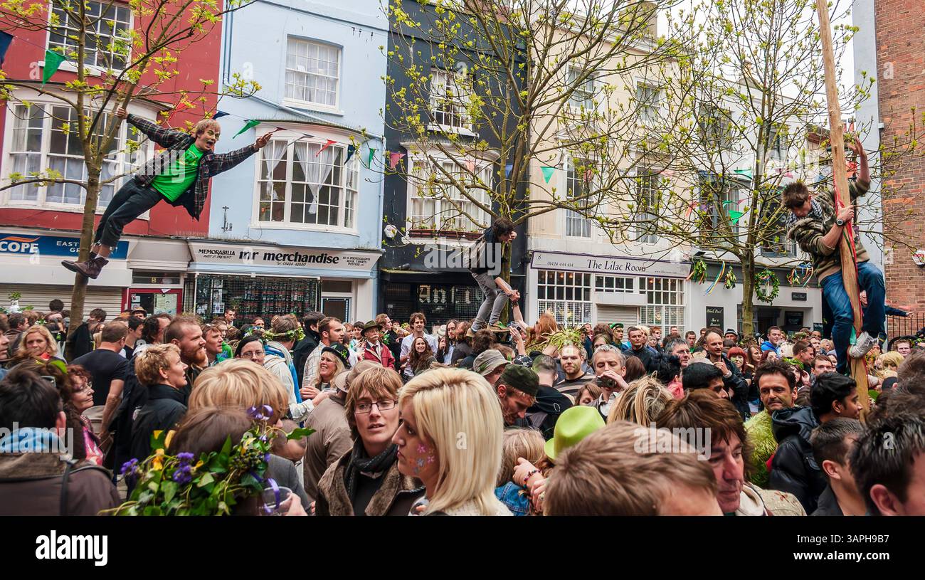 Bustling and raucous crowd in George Street at Hastings Jack-in-the ...