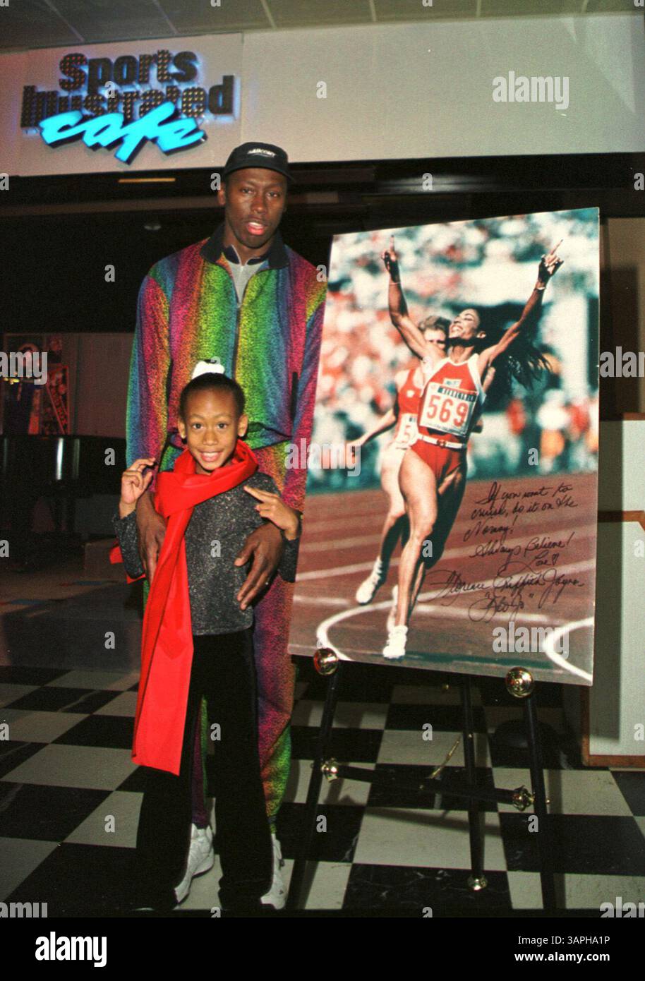 Jan. 1, 2011 - Miami, FL, USA - Al Joyner and daugther Mary Ruth Joyner ...