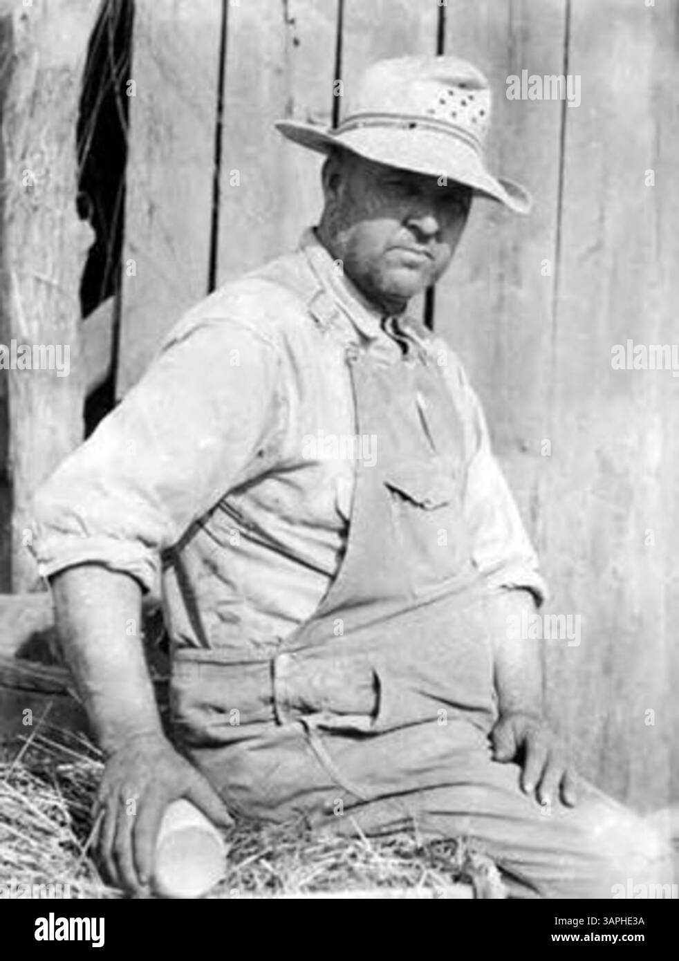 Walter Connerlson, a potter, photographed for Jack's Diary Page 15 ...