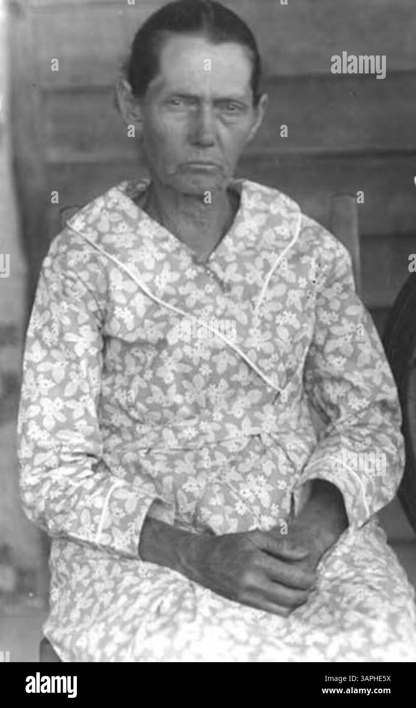 Photograph of Mary Willmott, a spinner, weaver, and quilter, taken from ...