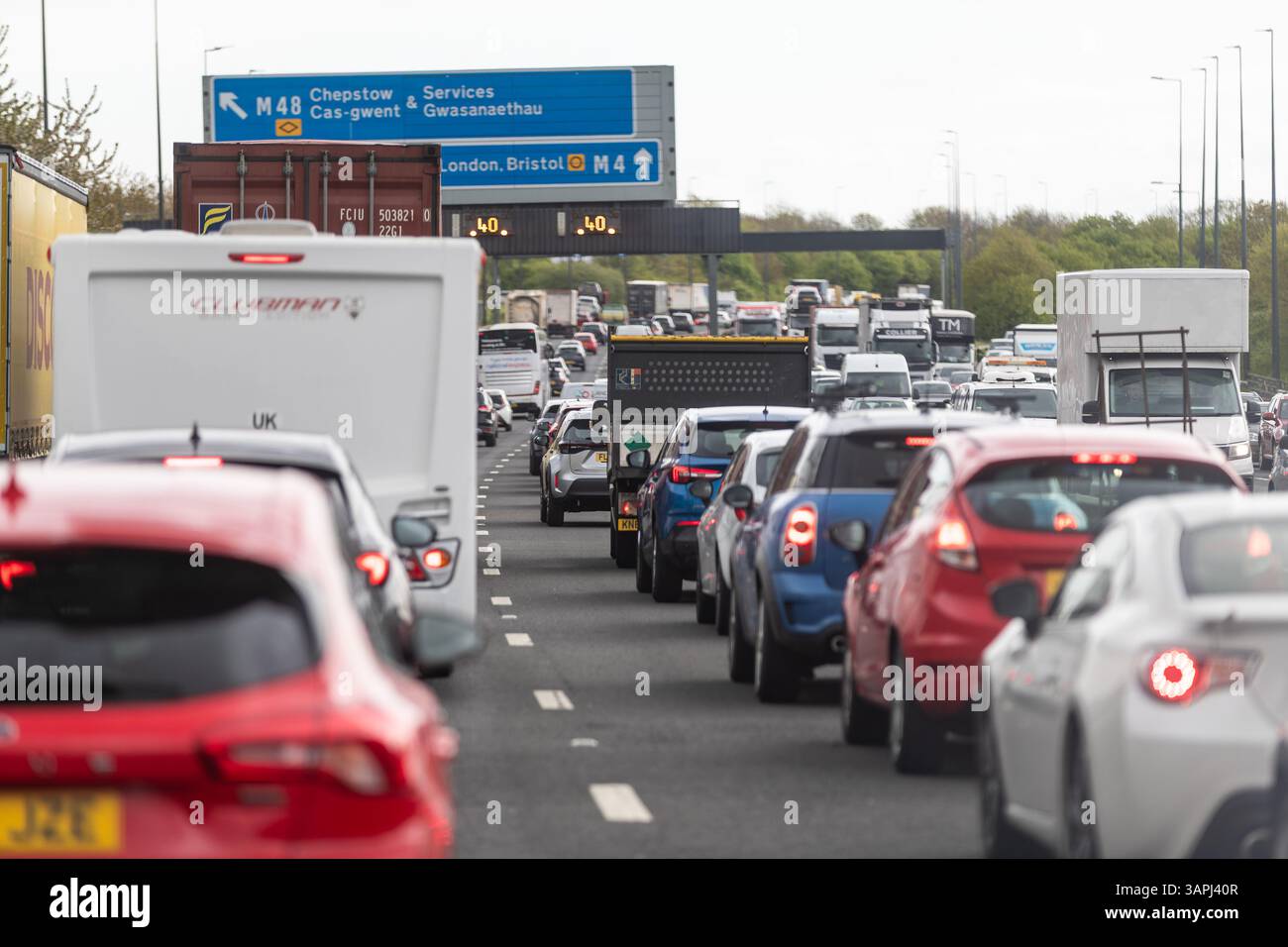 Following the closure due to high winds of the M48 Severn Bridge ...