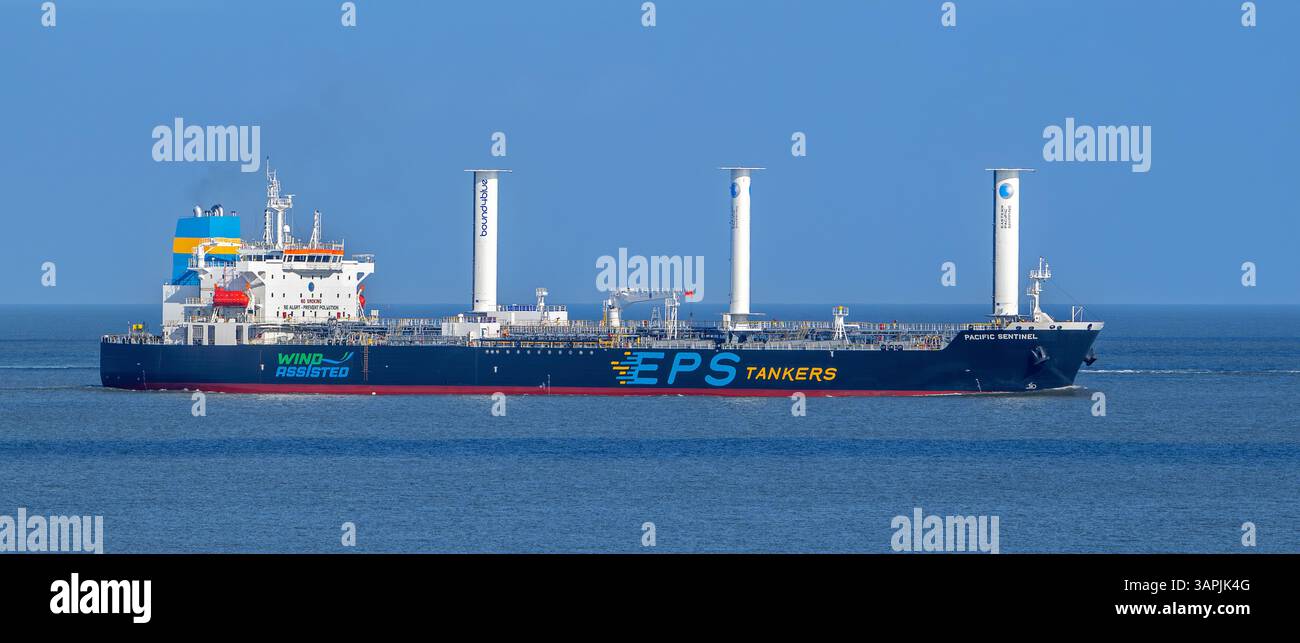 Oil chemical tanker ships hi-res stock photography and images - Alamy