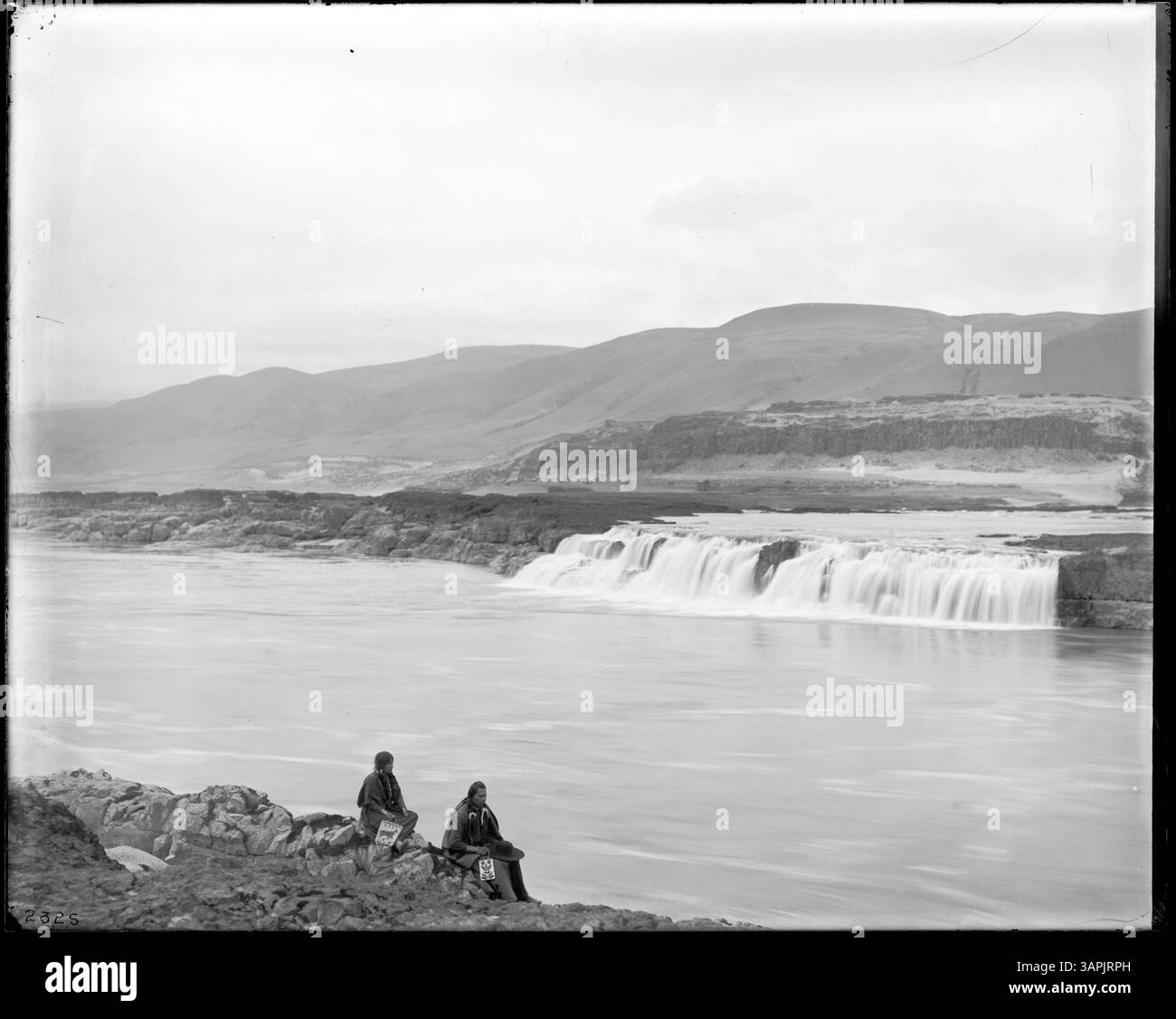 Lee Moorhouse’s photograph captures The Dalles of the Columbia River ...
