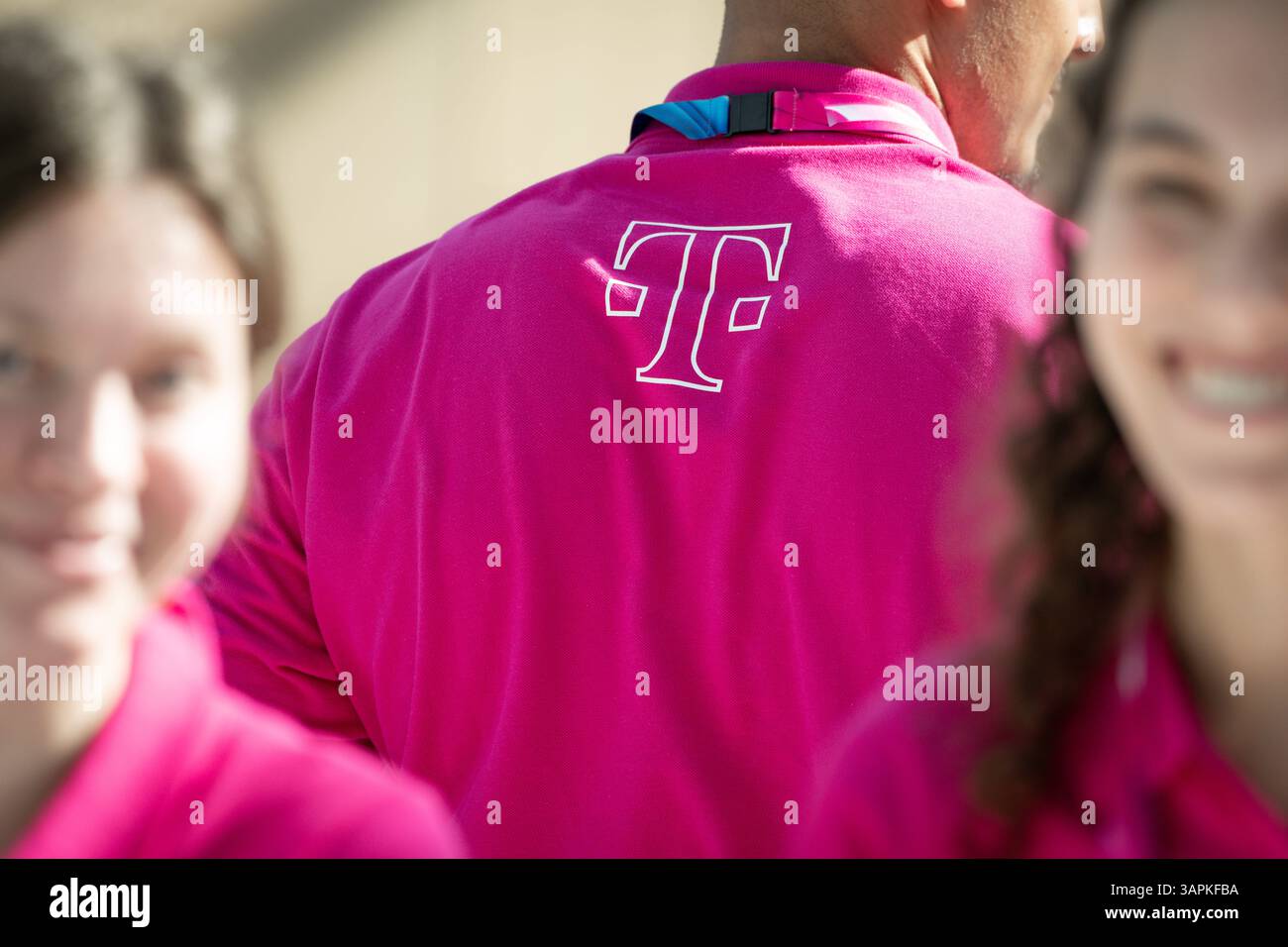 Symbolfoto Deutschen Telekom 2025 Symbolbild T das Logo der Deutschen ...