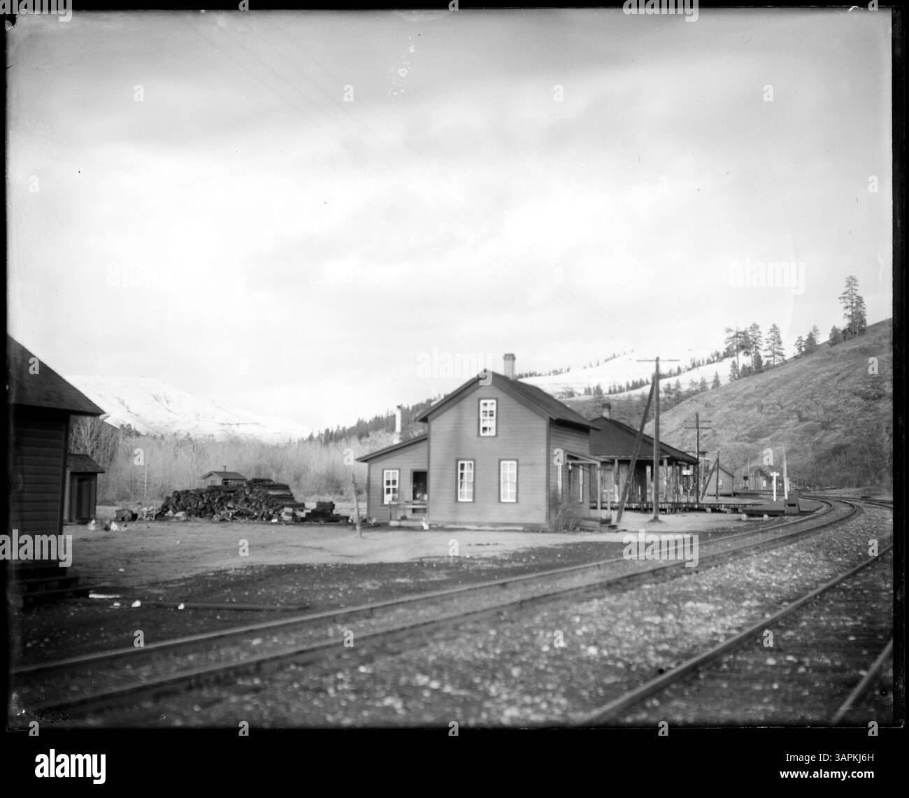 The image depicts the Bingham Springs railroad station located on the O ...