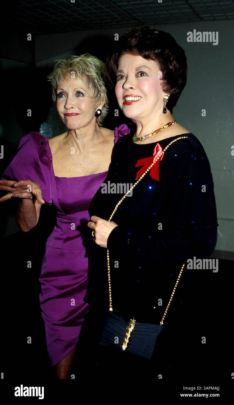 K2746PS.SHIRLEY TEMPLE BLACK AND JANE POWELL. / SHIRLEYTEMPLEBLACKRETRO ...
