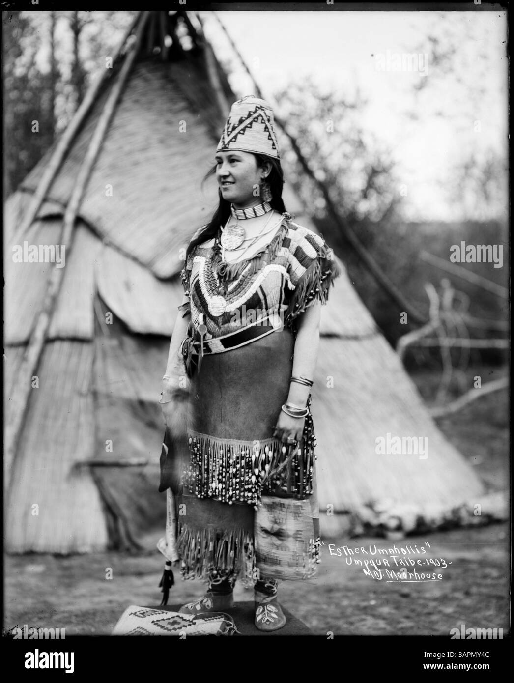 This photograph (PH036 4490) by Lee Moorhouse captures Esther Umahollis ...