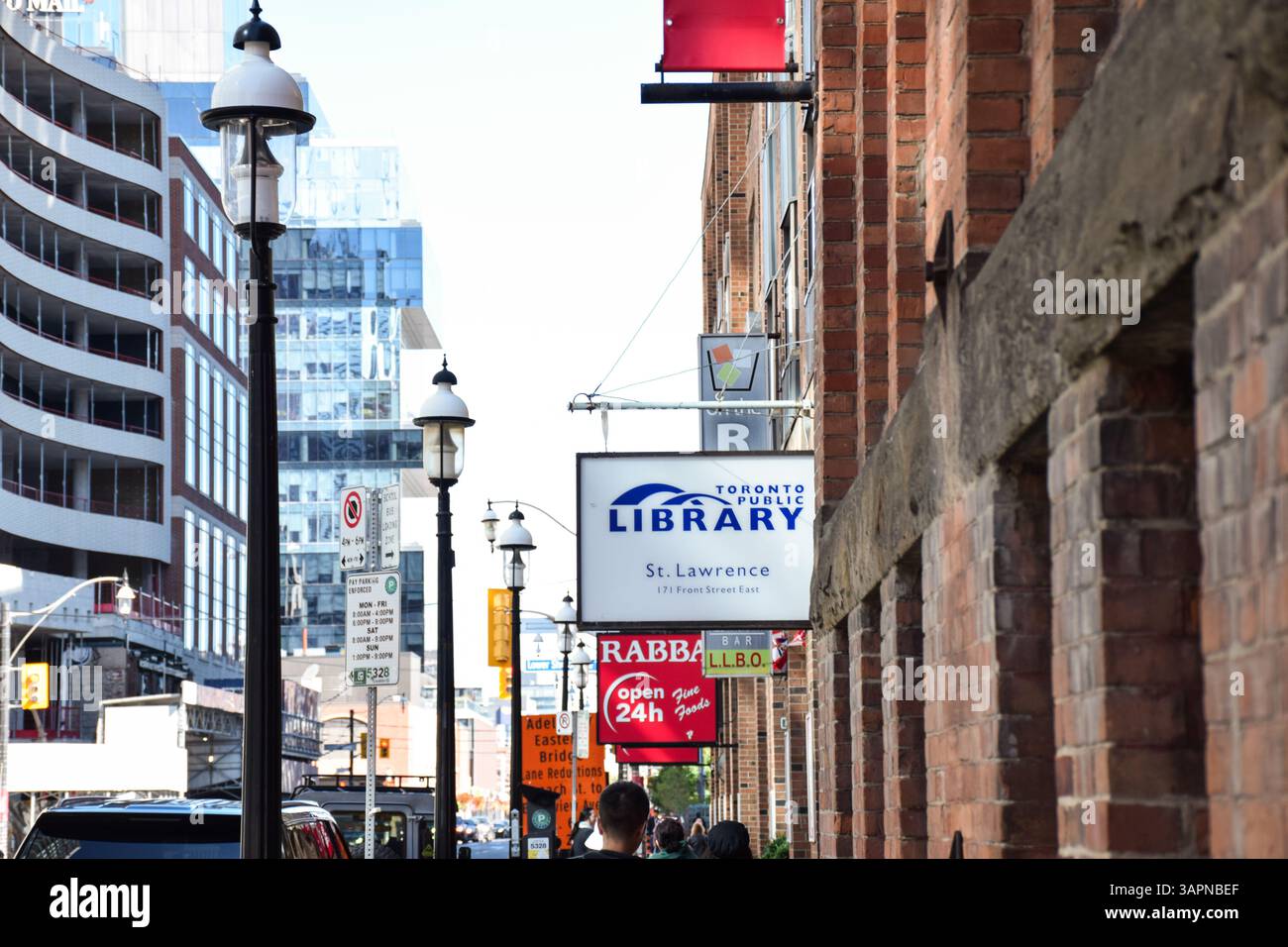 Public library sign hi-res stock photography and images - Alamy