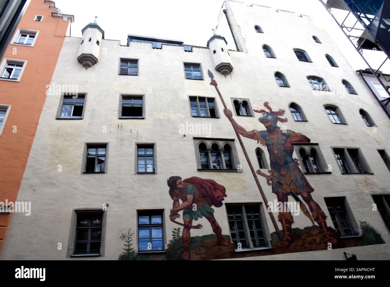 Muenchen 16.04.2025 Goliatstrasse Goliathaus Regensburg *** Munich 16 04 2025 Goliatstrasse ...