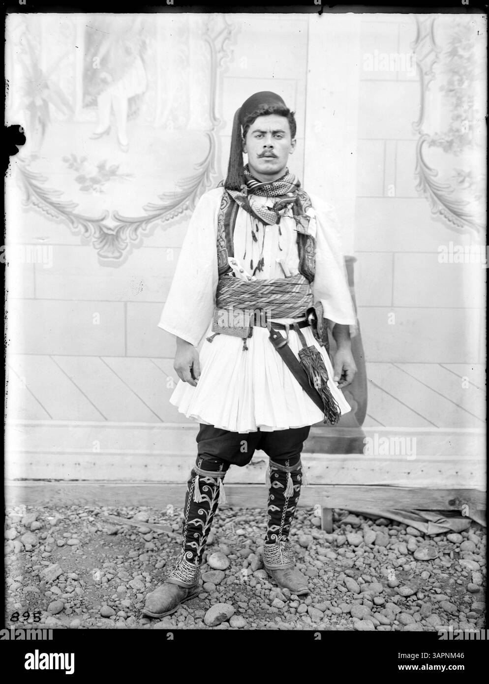 Photograph by Lee Moorhouse of a performer at the Pendleton street fair ...