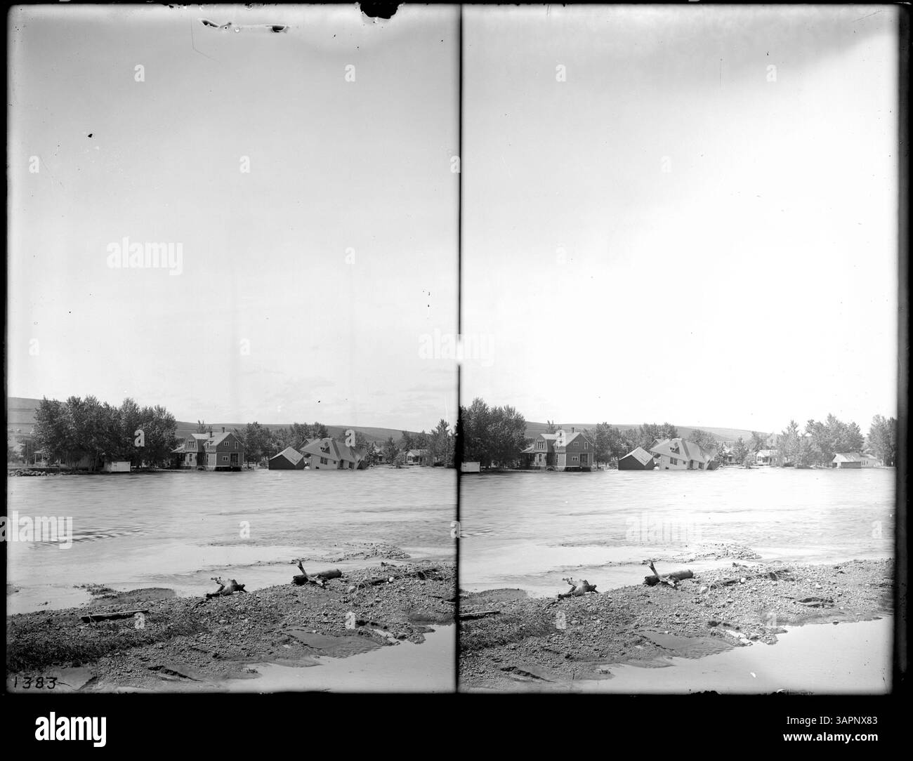 Photograph of the Umatilla River flood in Pendleton, showing wreckage ...