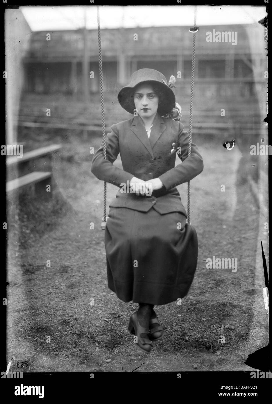 Actors in costume, captured in single portraits, couples, and groups at ...