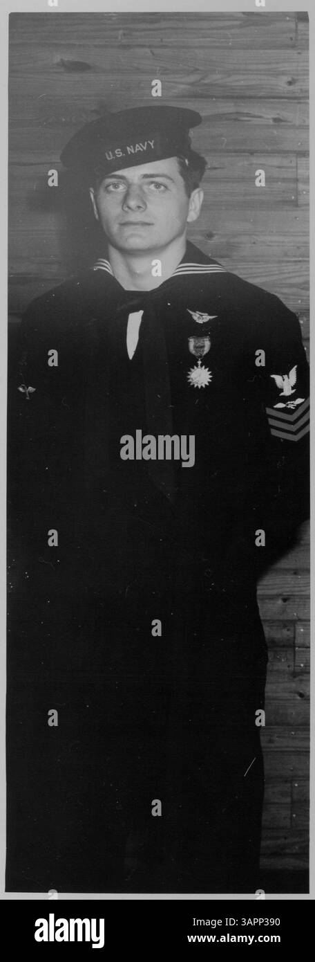 Aerial combat medal Black and White Stock Photos & Images - Alamy