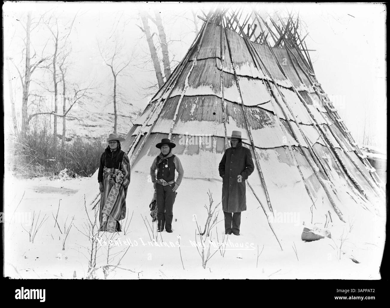Tule tipi hi-res stock photography and images - Alamy