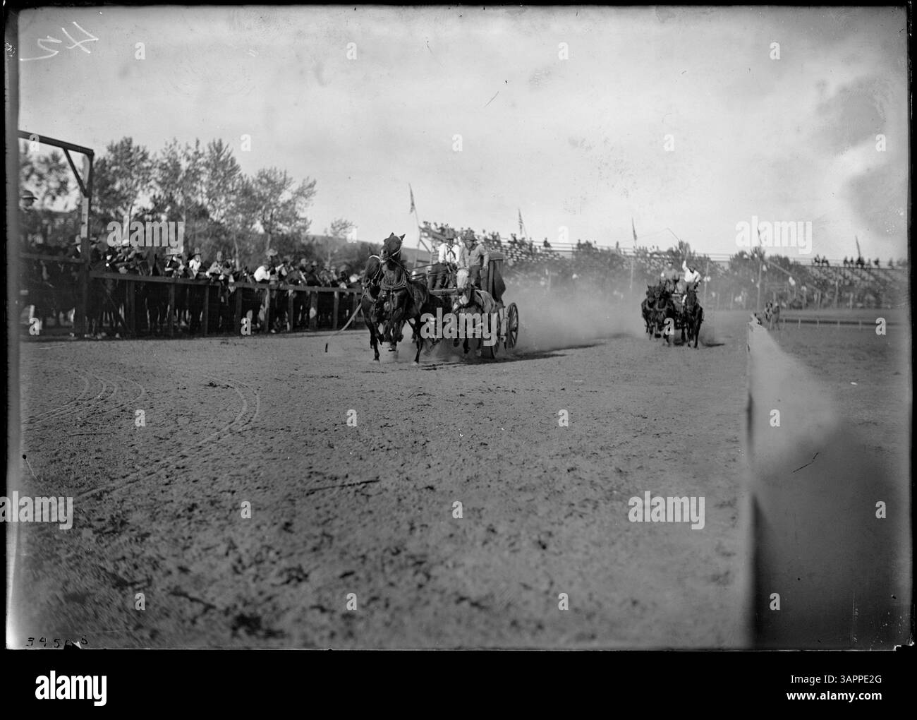 This photograph by Lee Moorhouse captures a stagecoach race ...
