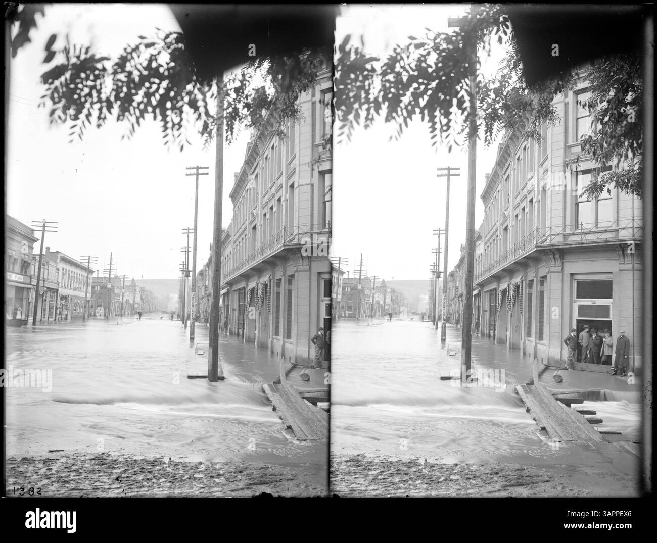 This stereo photograph from the Lee Moorhouse collection shows scenes ...