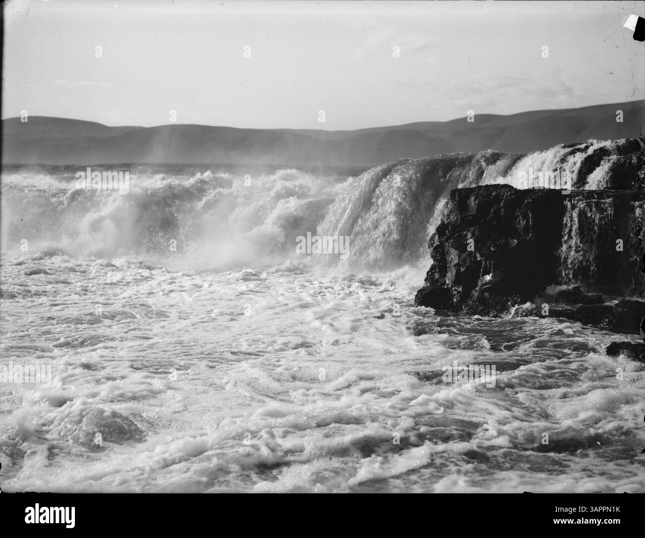 Close up captures submerged Black and White Stock Photos & Images - Alamy