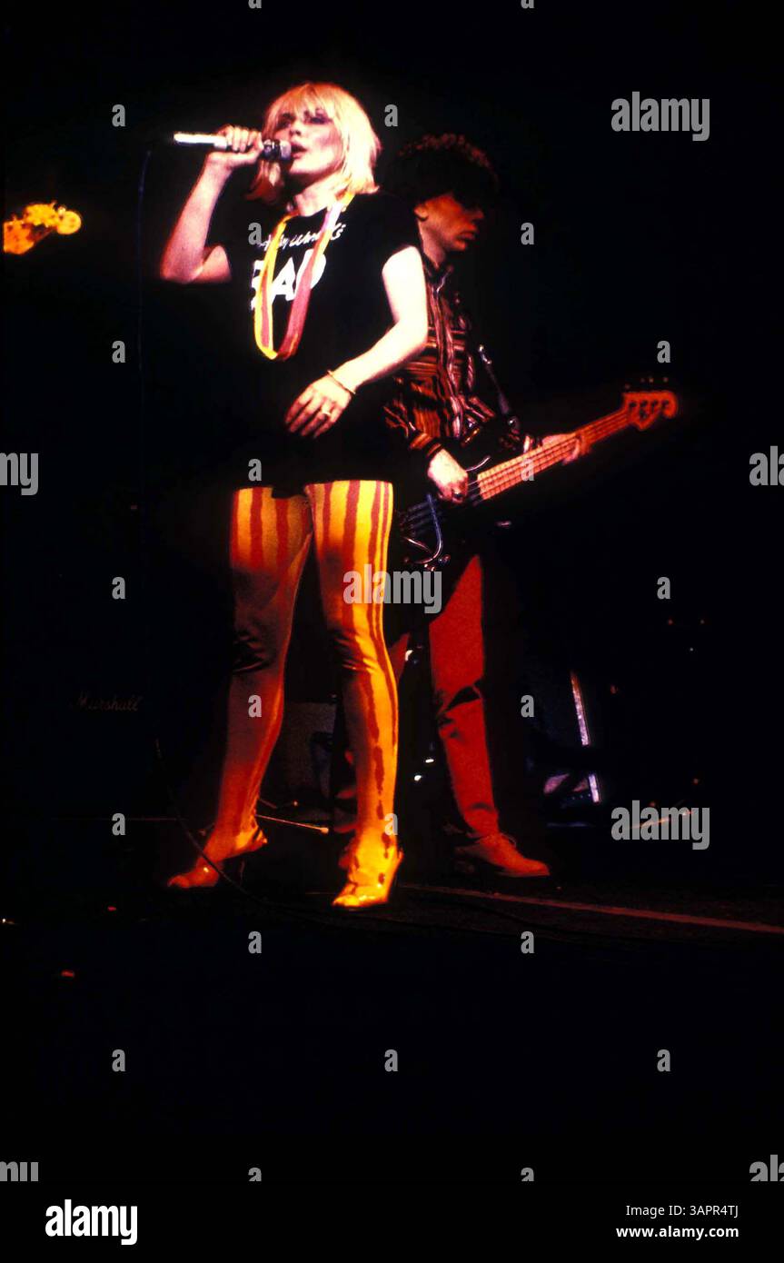 Blondie debbie harry 1981 hi-res stock photography and images - Alamy