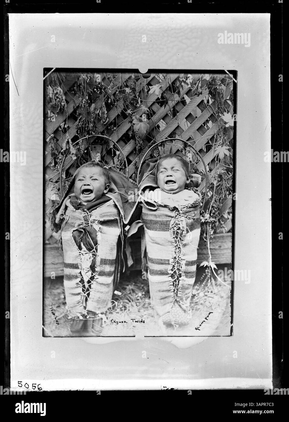 This photograph by Lee Moorhouse, held at the University of Oregon ...