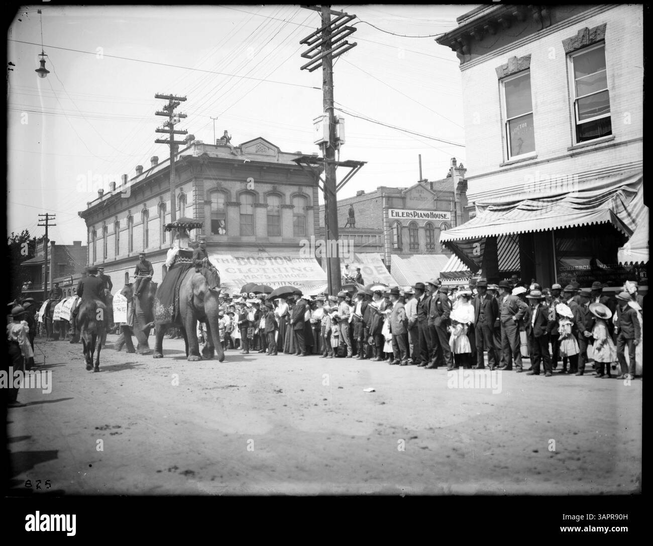 Large public event in u s Black and White Stock Photos & Images - Alamy