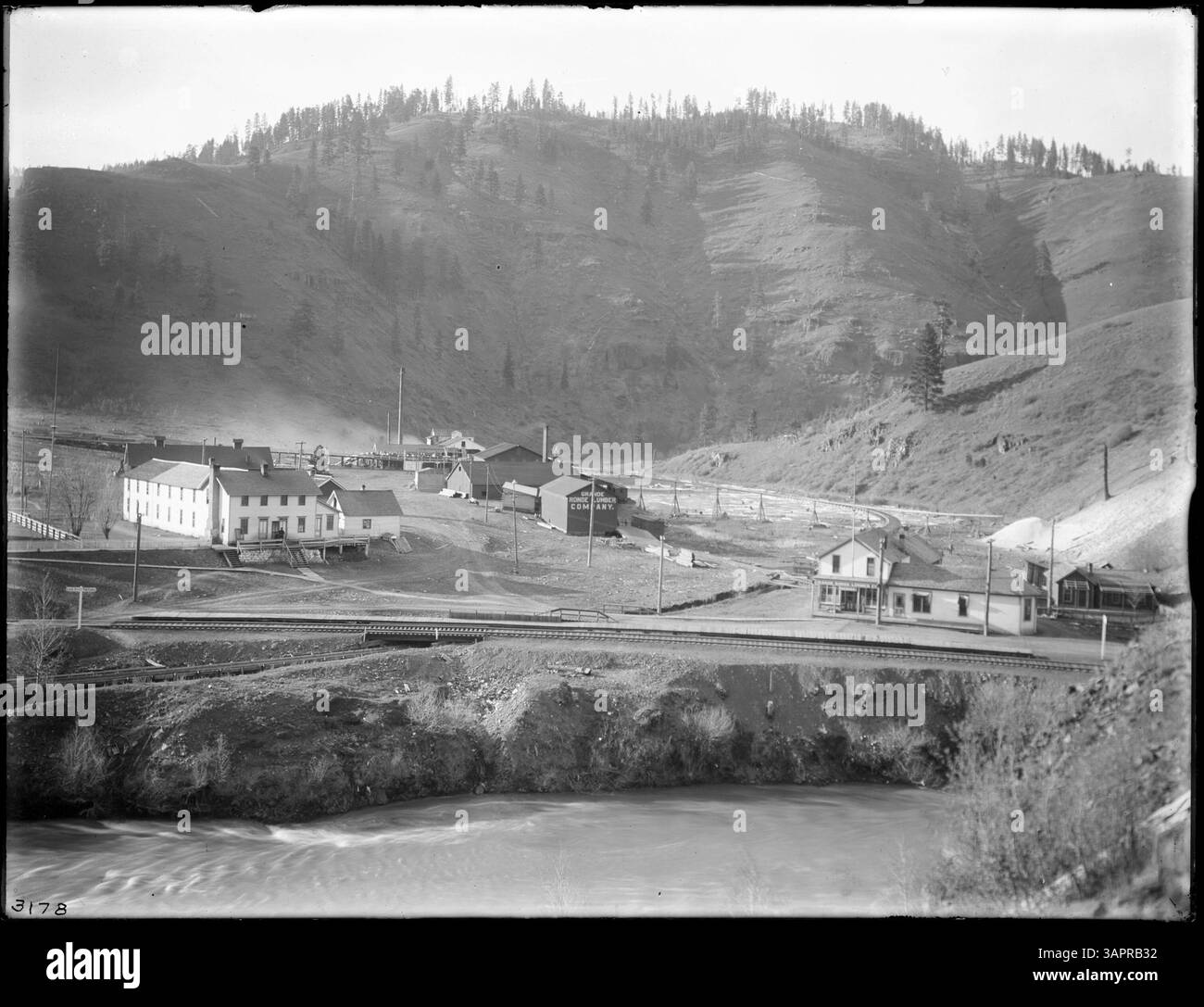 This photograph by Lee Moorhouse shows the Grand Ronde Lumber Co. mill ...