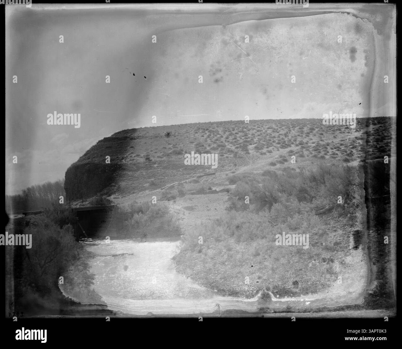 This photograph from the Lee Moorhouse collection captures an ...