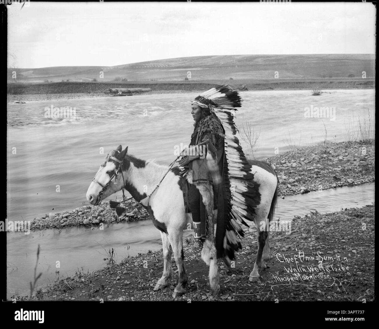 This photograph by Lee Moorhouse captures Uma-som-kin, a Walla Walla ...