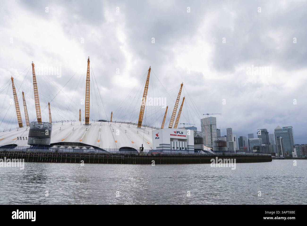 The O2 Arena and Canary Wharf Skyline Along the River Thames Stock ...