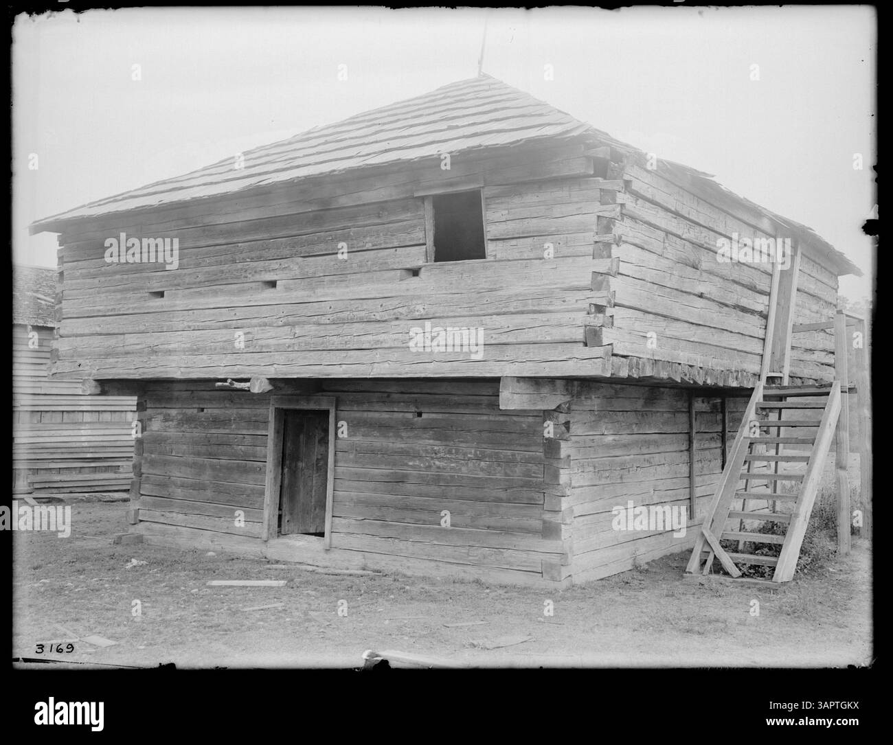 Northwest settlement house Black and White Stock Photos & Images - Alamy
