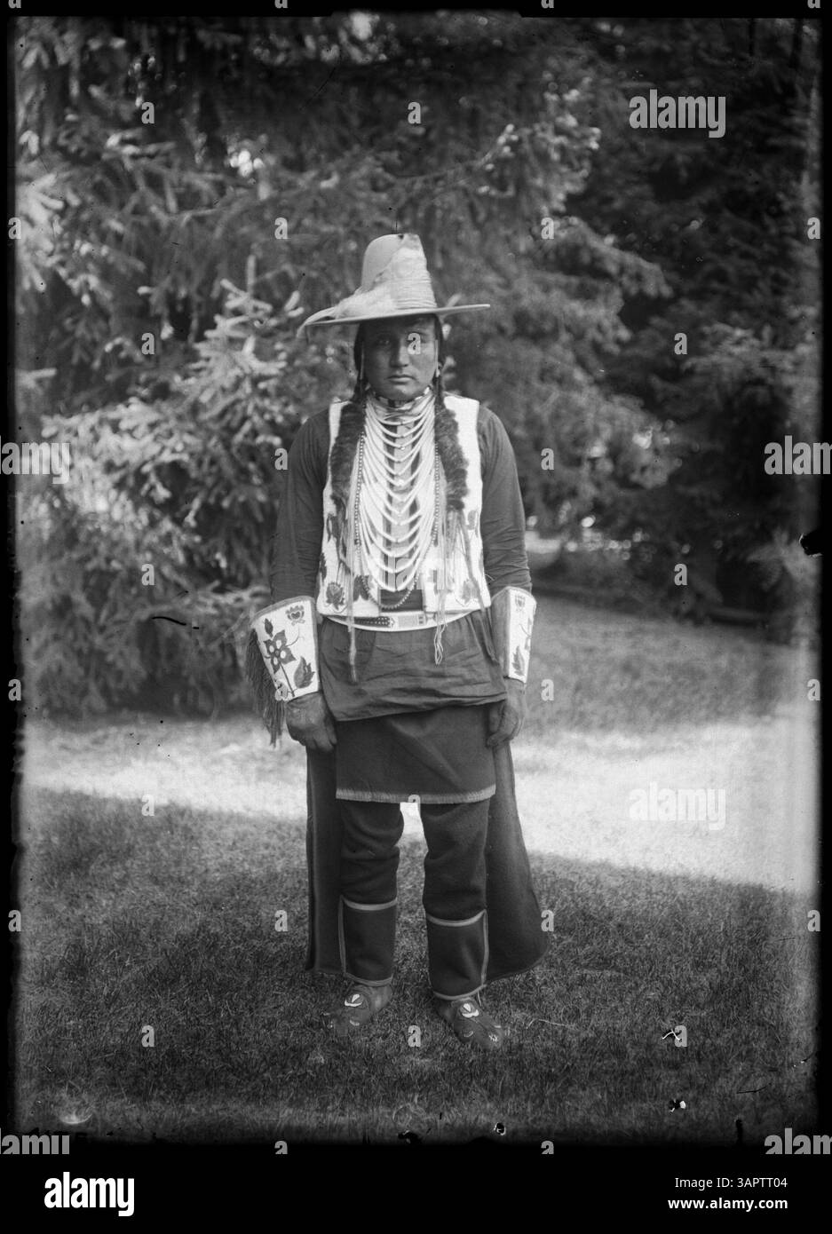 This photograph by Lee Moorhouse shows a Crow Indian individual ...