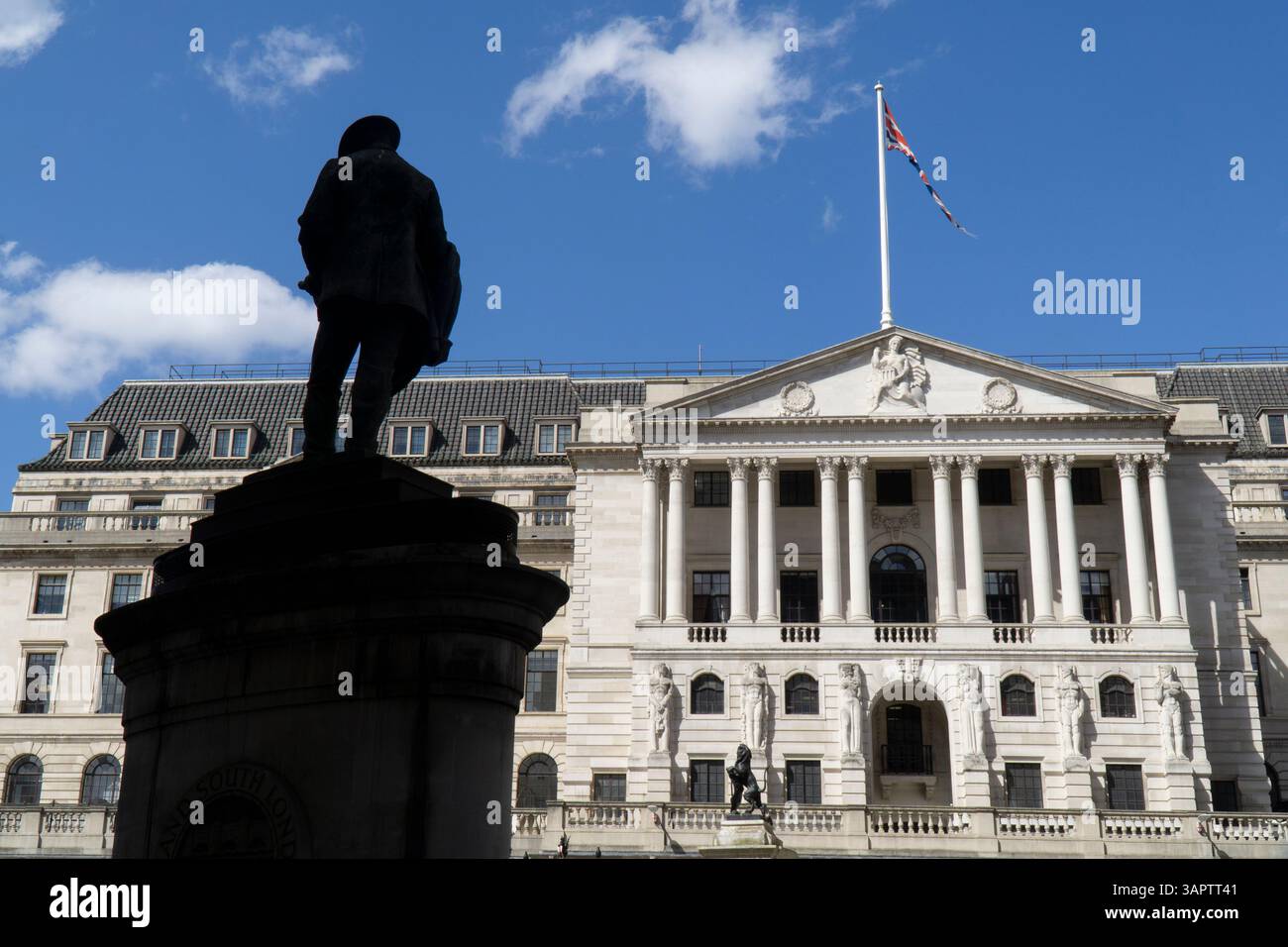 London, UK. 16th Apr, 2025. The Bank of England in the City of London ...