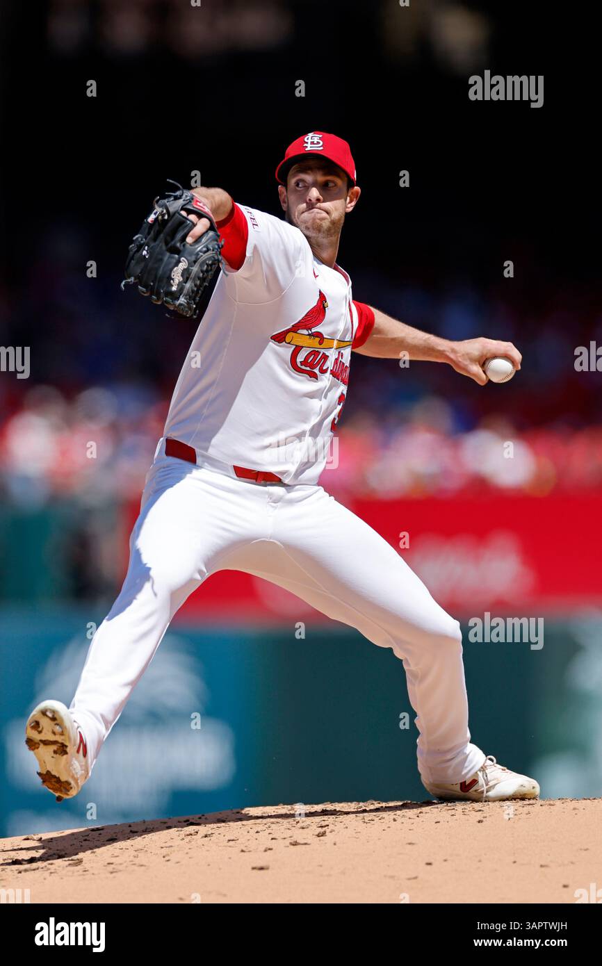 ST. LOUIS, MO - APRIL 16: St. Louis Cardinals pitcher Steven Matz (32 ...