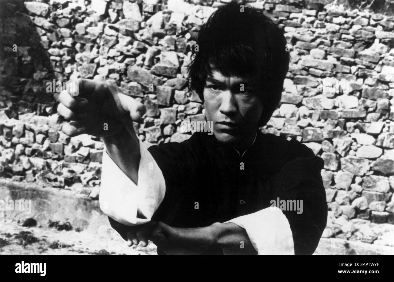 Enter the dragon hi-res stock photography and images - Alamy
