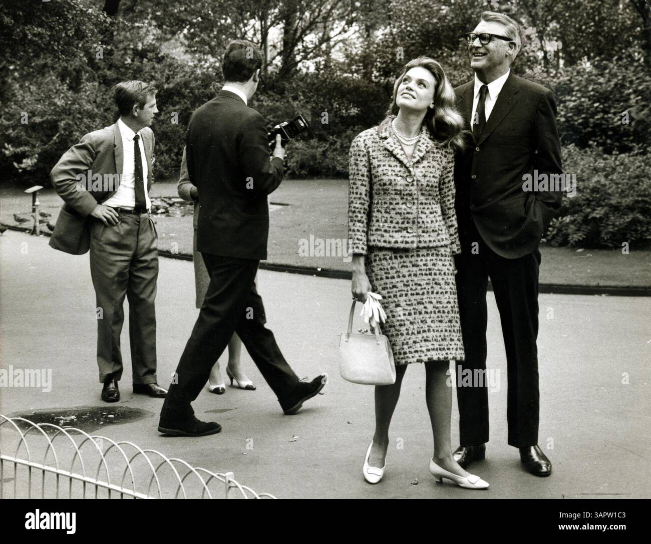 Dyan cannon cary hi-res stock photography and images - Alamy