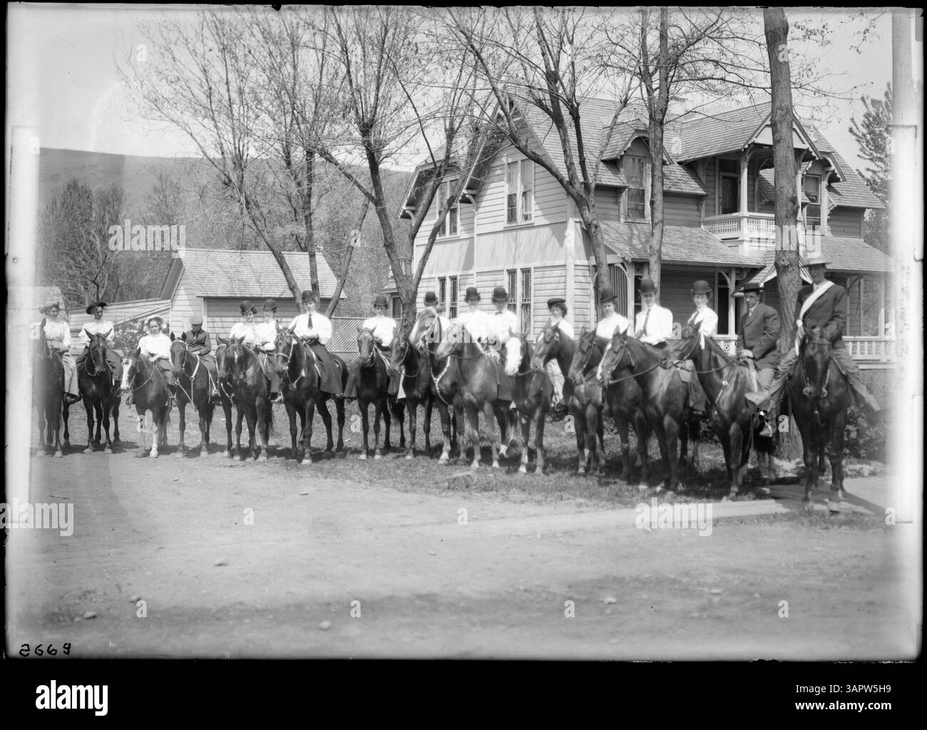 This photograph by Lee Moorhouse shows a horse parade in Pendleton ...