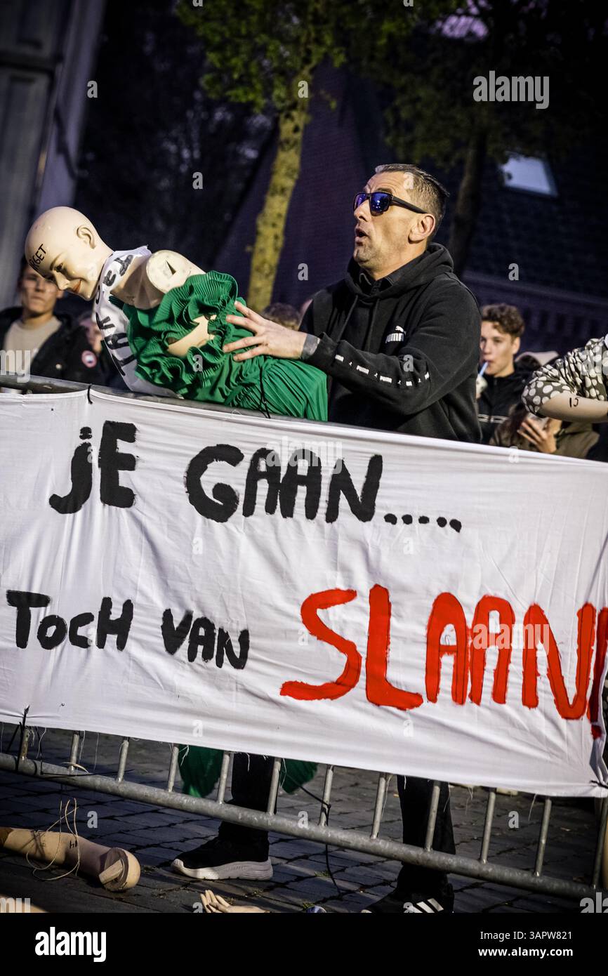 UDEN - A protester during a residents' meeting about a planned azc in ...