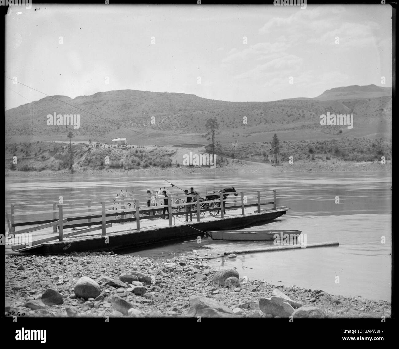Photograph of a cable ferry over the Columbia River near the mouth of ...
