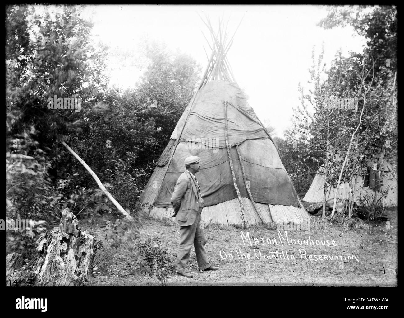 Brushy camp hi-res stock photography and images - Alamy